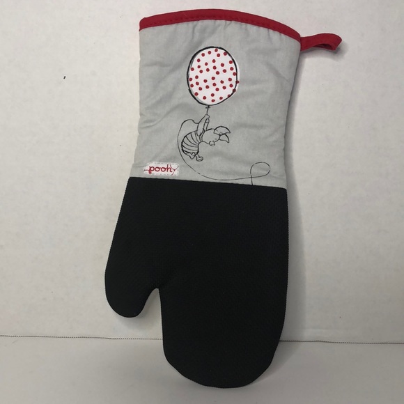 Disney | Kitchen | Disney Winnie The Pooh Piglet Silicone Cotton Oven Mitt | Poshmark
